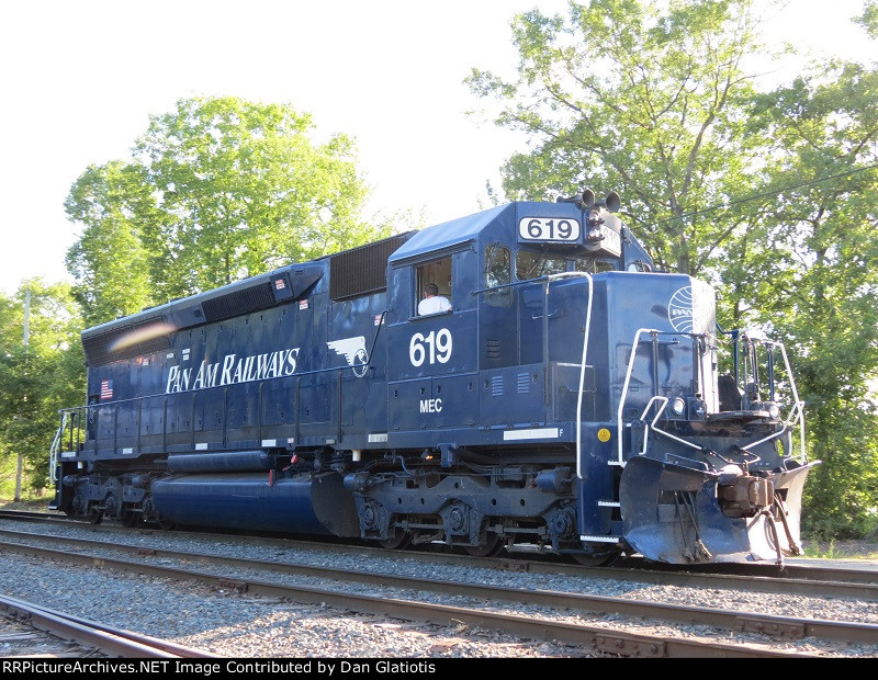 MEC 619 Backs into the Ayer Yard